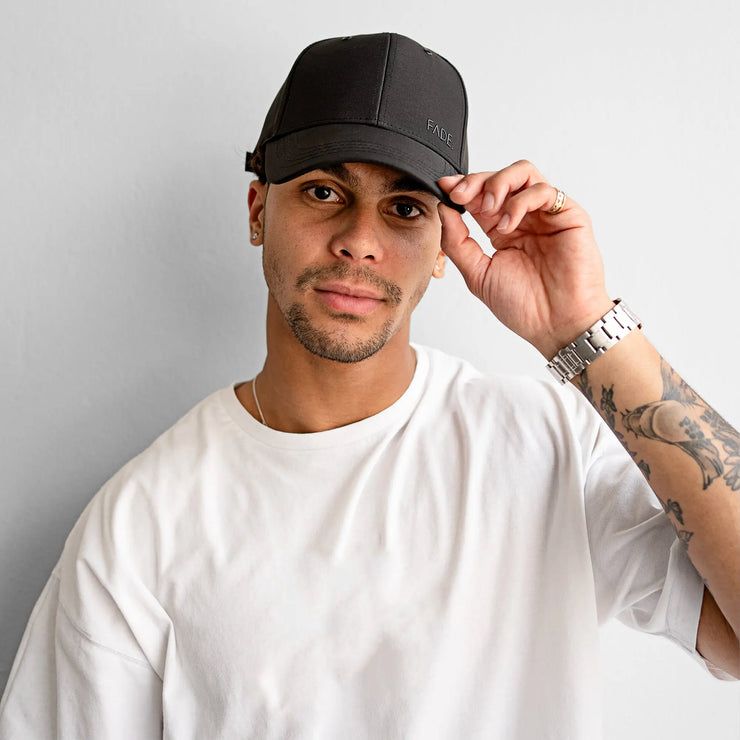 Caps | Fade – Fade.