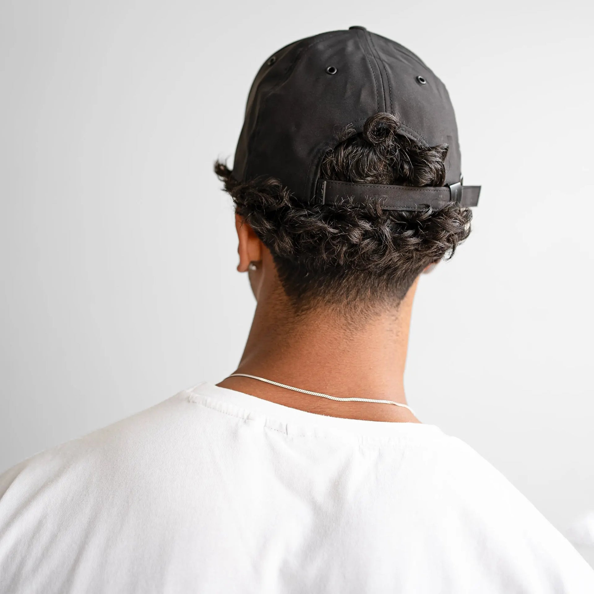 Caps | Fade – Fade.