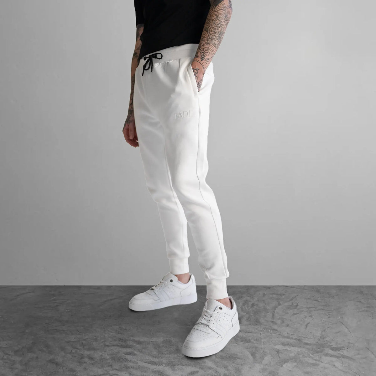 Fade Essential Sweatpants Off-White – Fade.