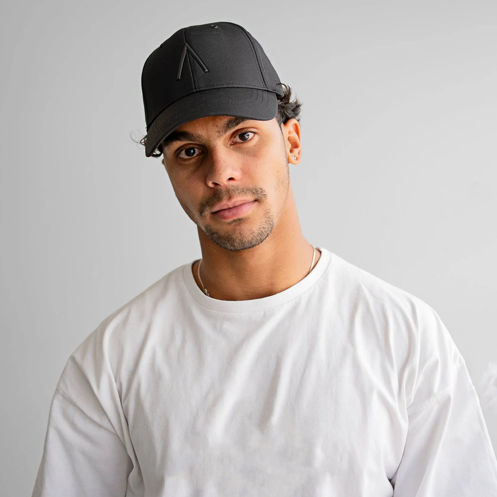 Caps | Fade – Fade.