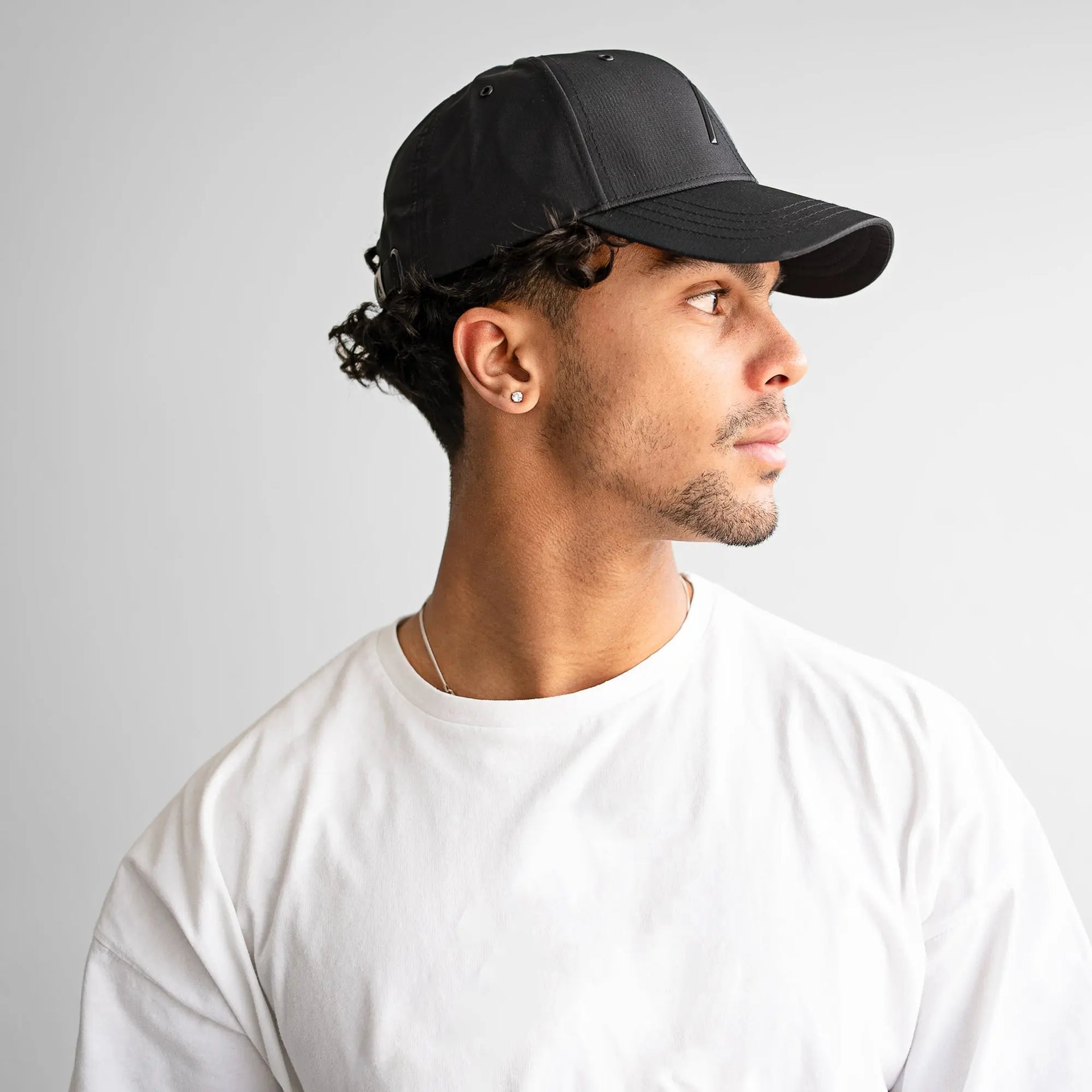 Caps | Fade – Fade.