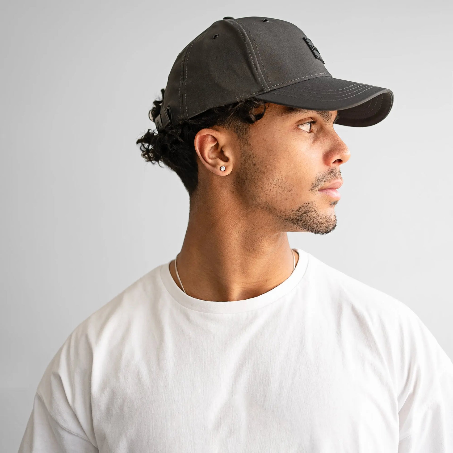 Caps | Fade – Fade.