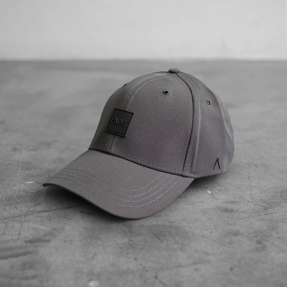 Caps | Fade – Fade.