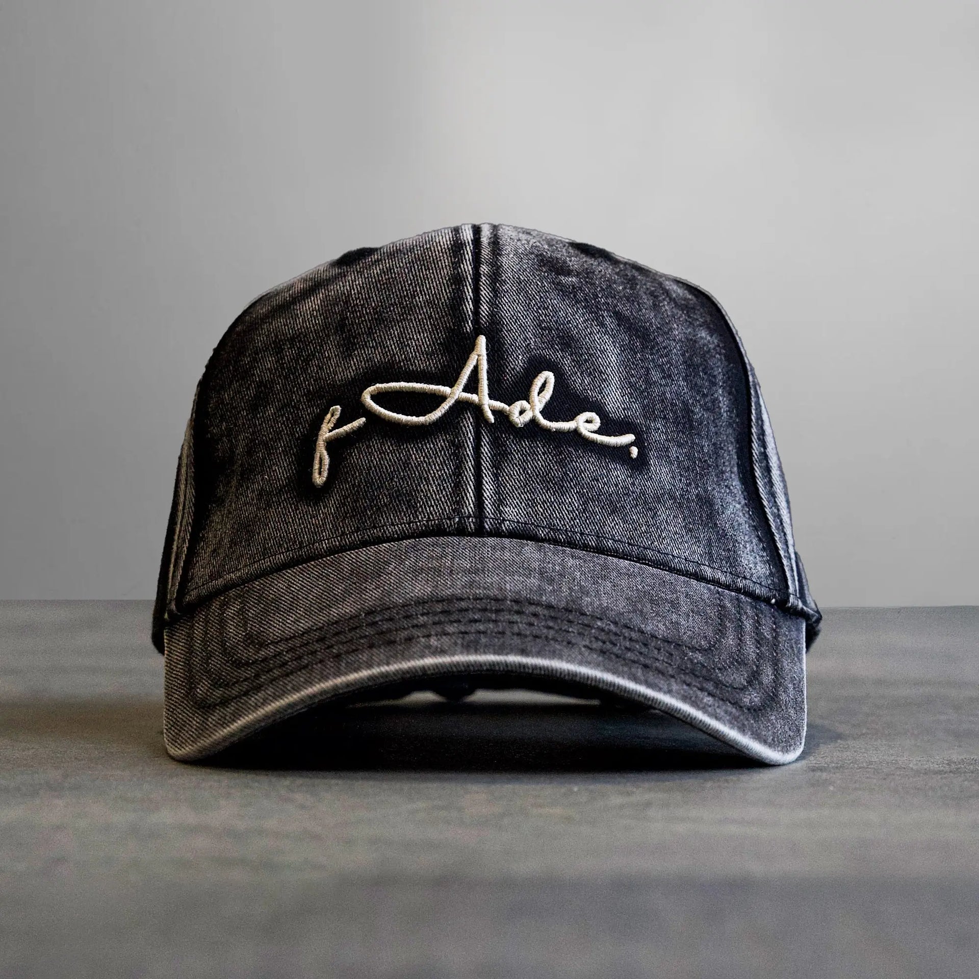 Caps | Fade – Fade.